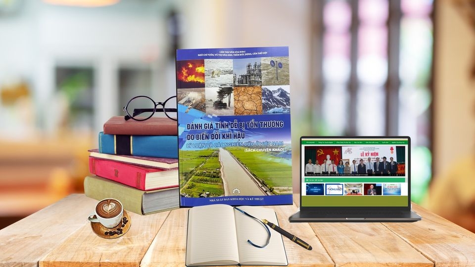 INFO BOOK REVIEW #1